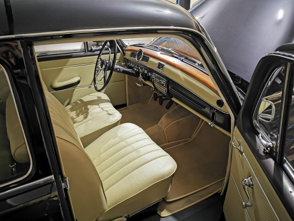 Mercedes 219 W105 1957r - MamKlasyka.pl